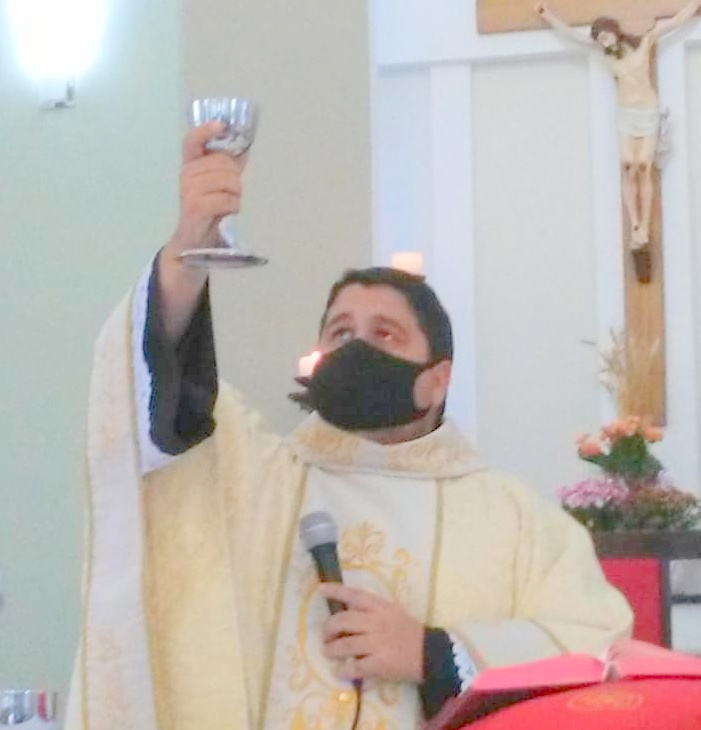 Pe. Alexandre Caetano celebra nas paróquias onde vivenciou seu estágio ...